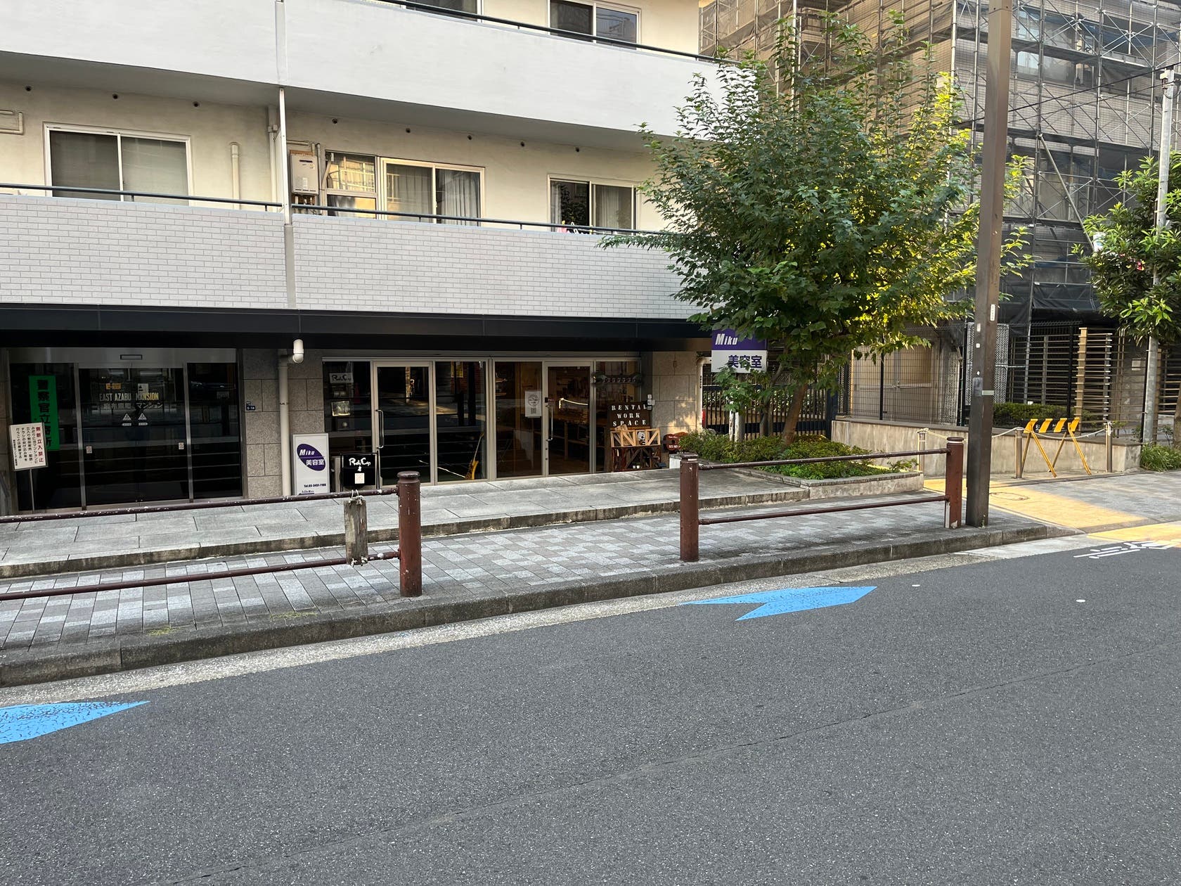 リニューアルオープン　麻布十番路面店　DIY 工具が自由に使えてギターの練習も出来る多目的スペースの写真3