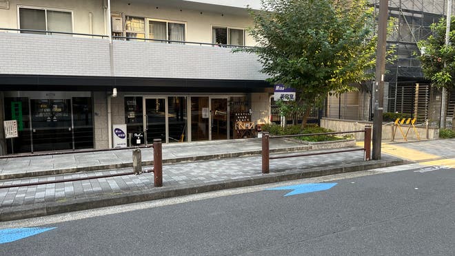 リニューアルオープン 麻布十番路面店 DIY 工具が自由に使えてギターの練習も出来る多目的スペースの写真3