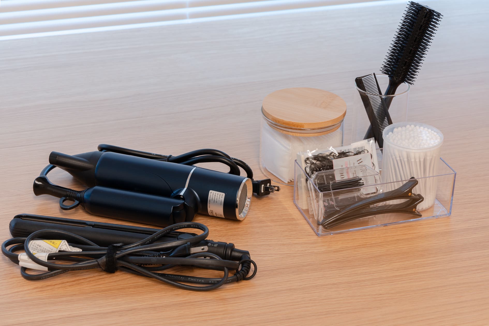 《無料》【ヘアアイロン/ドライヤー】一式の画像1