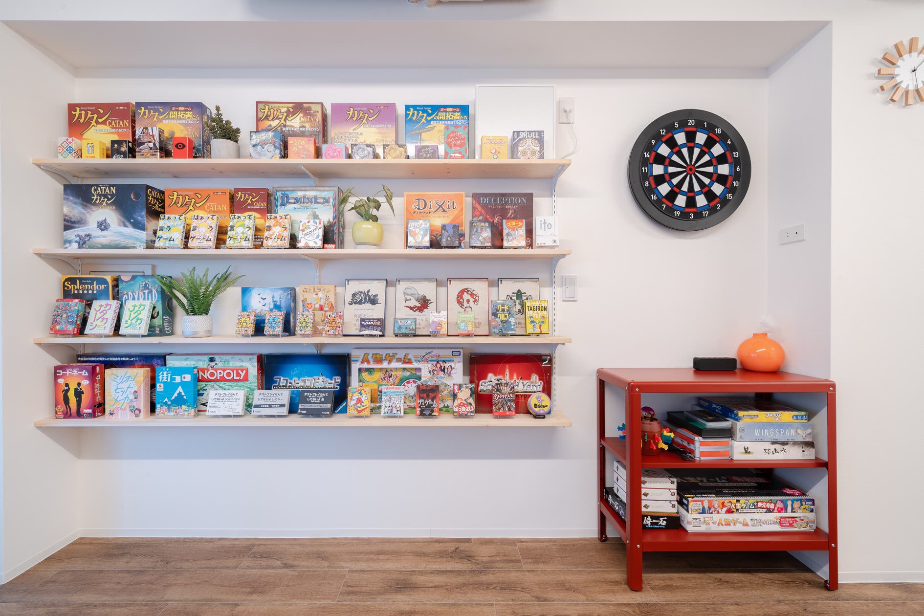 ボドゲ秋葉原7号店🌟ボードゲーム８５種類🎲ダーツ🎯プロジェクター📽️大画面TV📺光回線の写真13