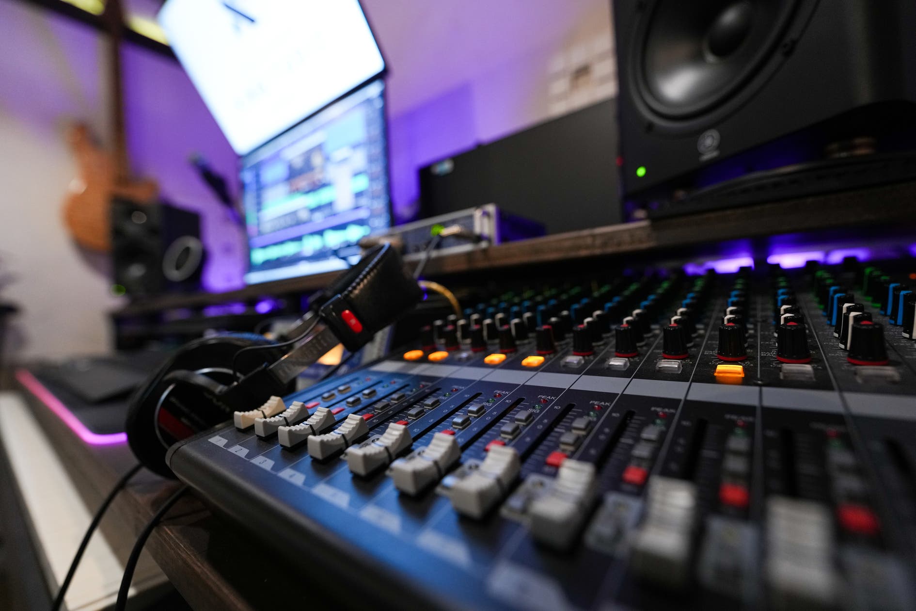 【KING STUDIO／JR仙石線 陸前原ノ町駅】白ホリゾント完備の撮影スタジオの写真8