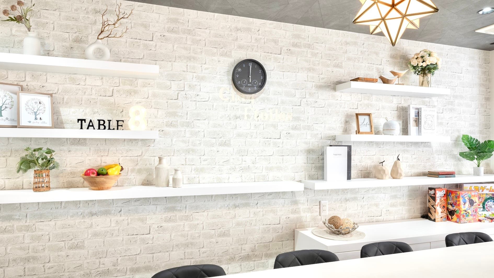 【東梅田/大阪駅すぐ】最大30名🎉バーの雰囲気🦋ワンフロアの貸切贅沢空間✨120㌅巨大スクリーン🎥飲食持込🆗／Table8の写真12