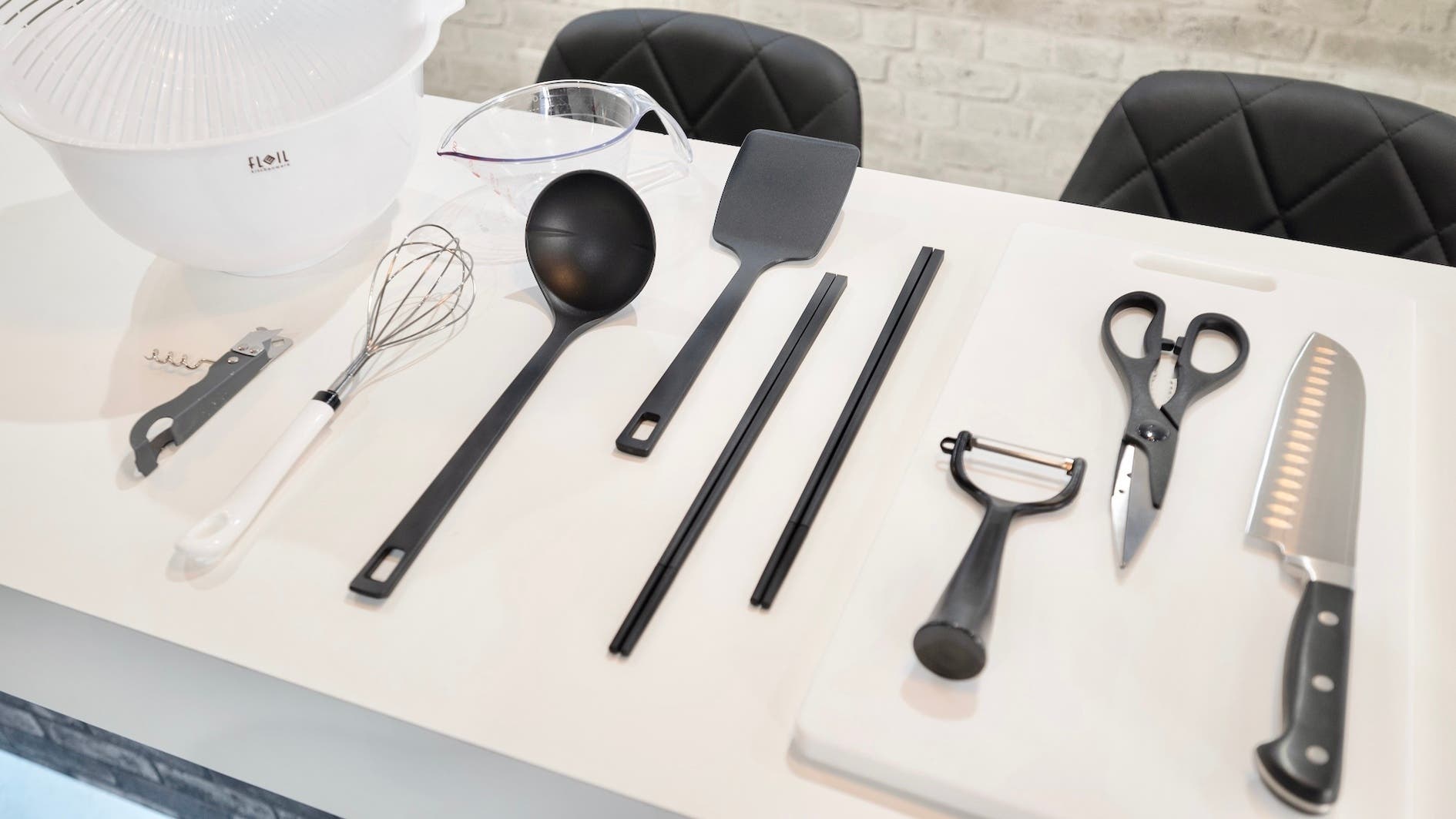 【東梅田/大阪駅すぐ】最大30名🎉バーの雰囲気🦋ワンフロアの貸切贅沢空間✨120㌅巨大スクリーン🎥飲食持込🆗／Table8の写真22