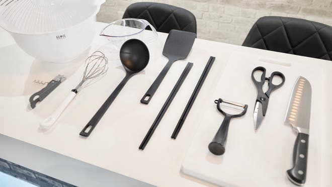 【東梅田/大阪駅すぐ】最大30名🎉バーの雰囲気🦋ワンフロアの貸切贅沢空間✨120㌅巨大スクリーン🎥飲食持込🆗/Table8の写真22