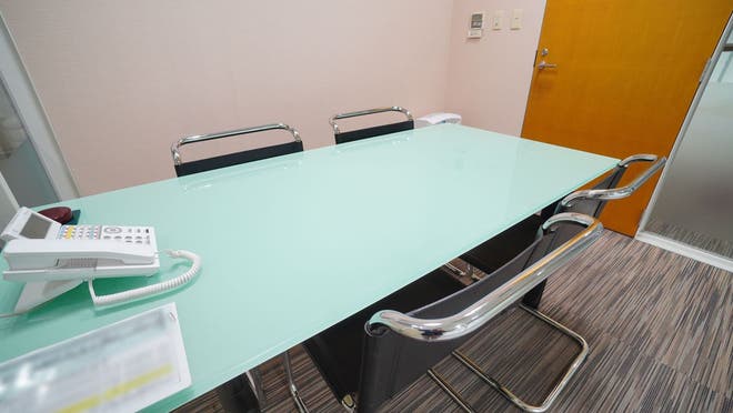 <英進館天神本館3号館レンタルスペース202>2名収容面談室💺会議/打ち合わせ/商談/面談/面接の写真4