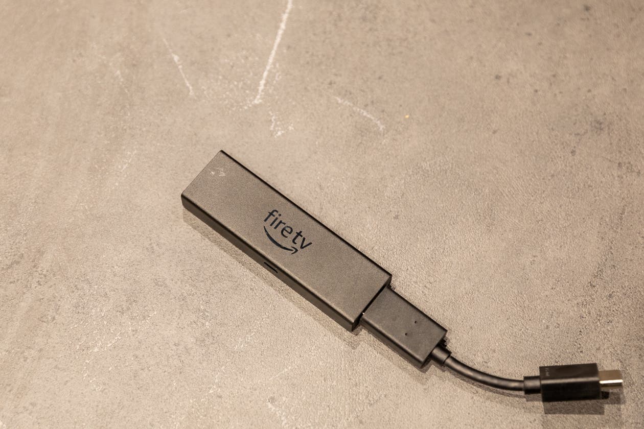 Amazon Fire TV Stick（プロジェクターオプションのお申込必須）の画像1