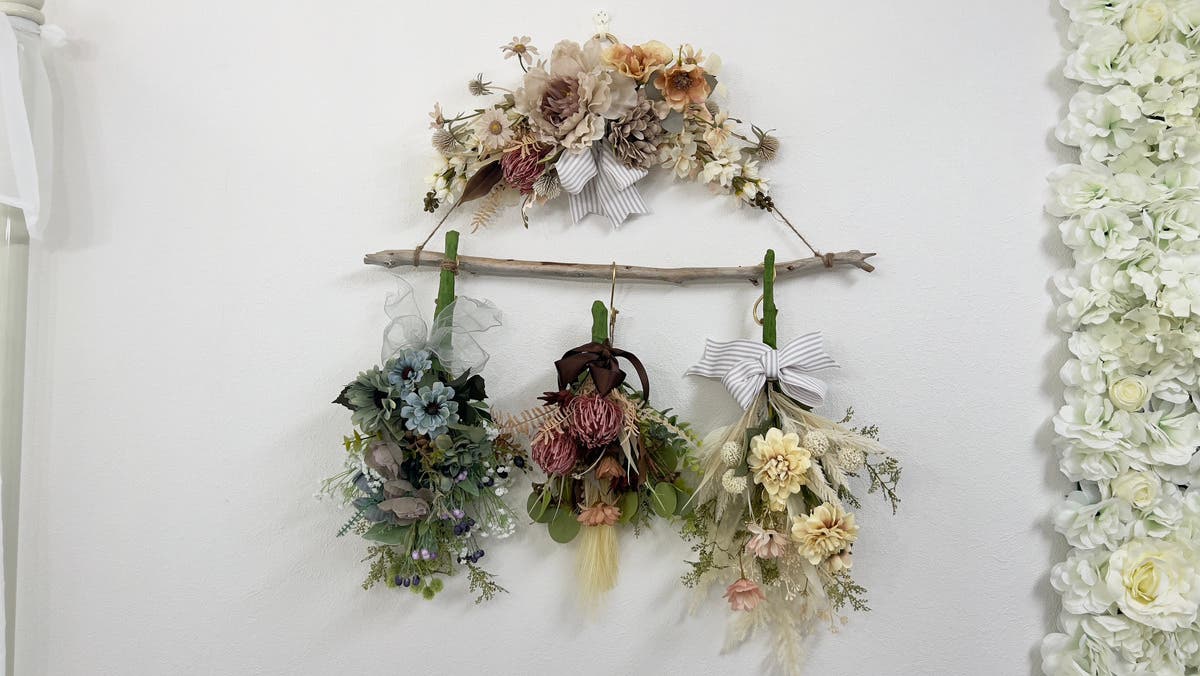 白壁・白家具｜シック｜天蓋ベッド｜花壁｜シャンデリア｜５面背景｜撮影機材無料｜生誕祭・誕生会｜コスプレ｜YouTube配信の写真25