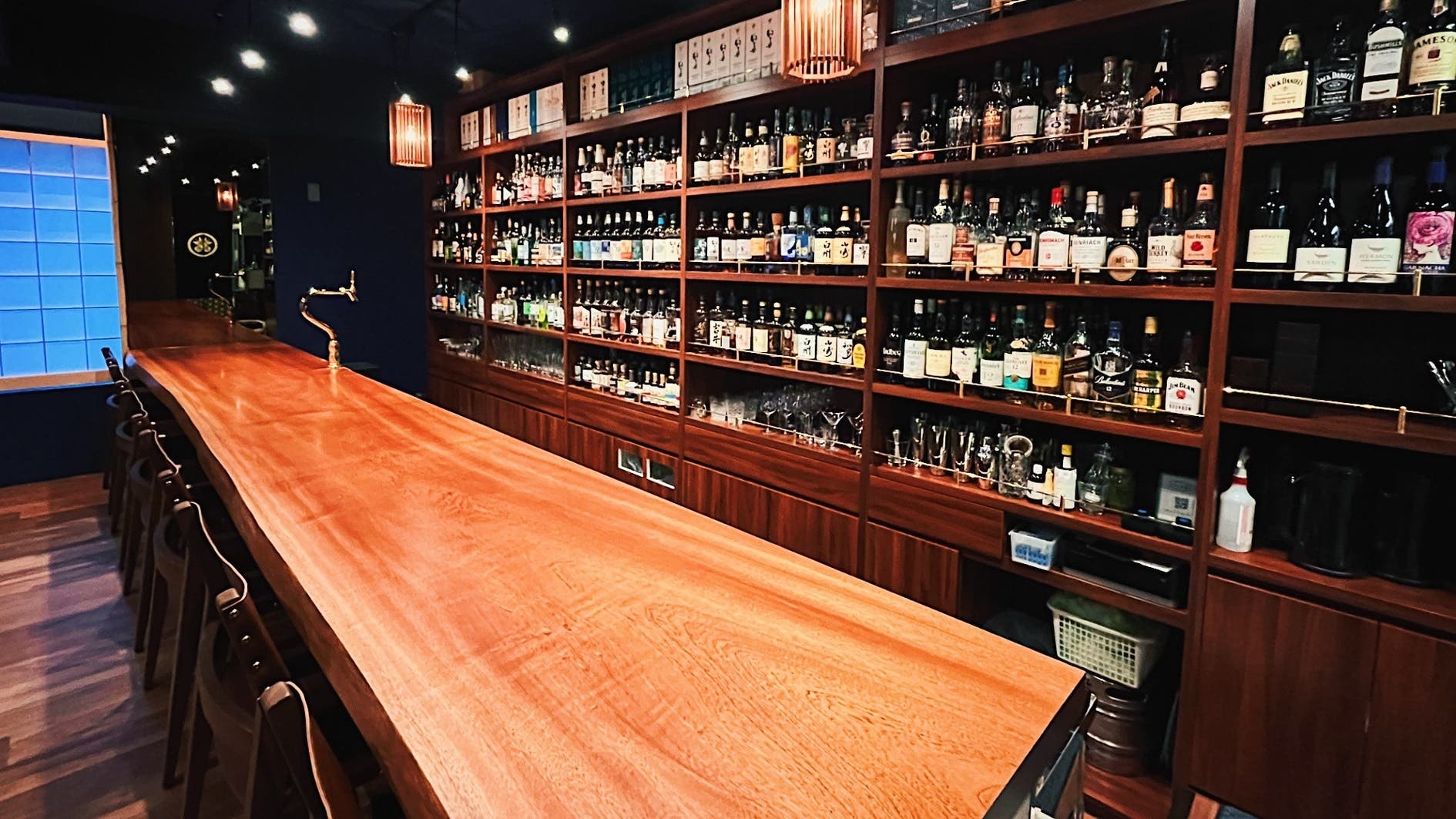 落着いた雰囲気のBAR仕様｜各種撮影、ロケ、動画配信、会議、セミナーなどに◎｜大門・浜松町、駅徒歩3分の写真4