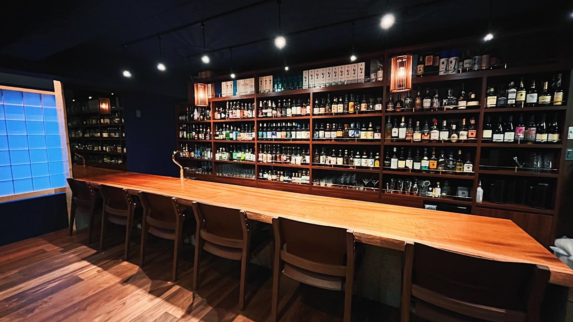 落着いた雰囲気のBAR仕様｜各種撮影、ロケ、動画配信、会議、セミナーなどに◎｜大門・浜松町、駅徒歩3分の写真5