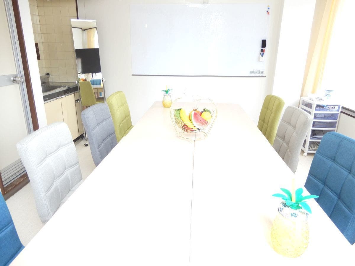  ＜パイナップル会議室🍍岡山駅前＞【室内動画あり】ビジネス・学生応援特価 ⭐️ 駅近・窓が多くて明るいお部屋⭐️ の写真4