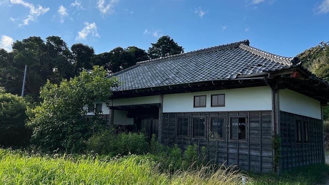 オアシス南房総 3万坪の里山、古民家、長屋門、トレーラコテージ4棟で貸切リトリート!の写真1