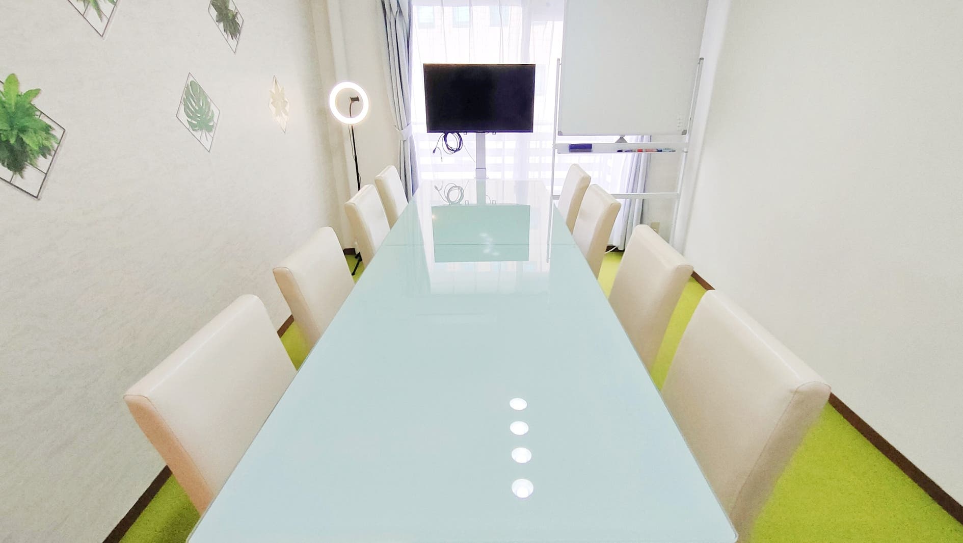 〈東カン天神〉【天神大丸エルガーラ前/定員10名】無料Wi-Fi/ビジネス/レッスン/ボードゲーム/ミートアップ/撮影収録の写真5