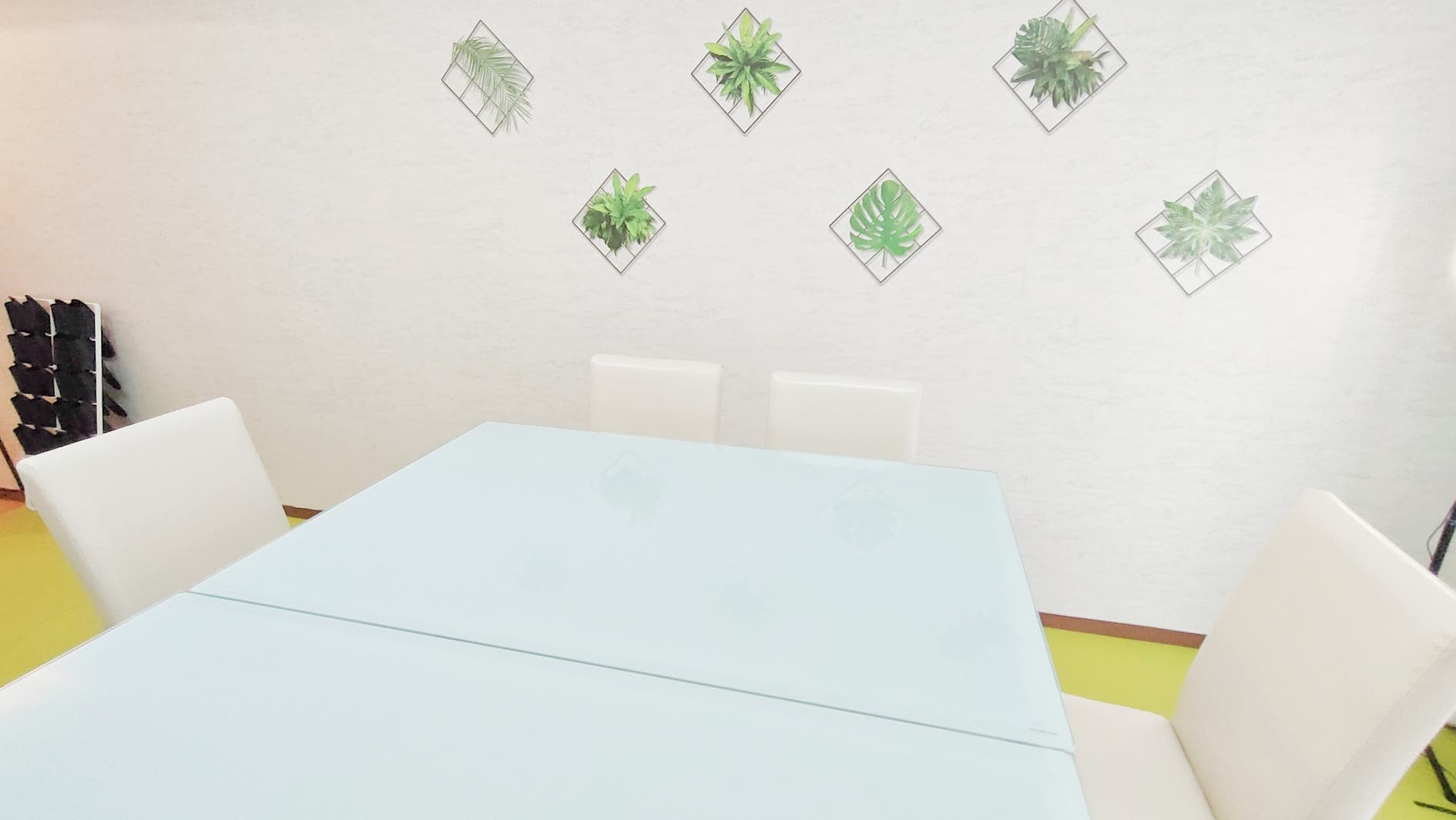 〈東カン天神〉【天神大丸エルガーラ前/定員10名】無料Wi-Fi/ビジネス/レッスン/ボードゲーム/ミートアップ/撮影収録の写真9