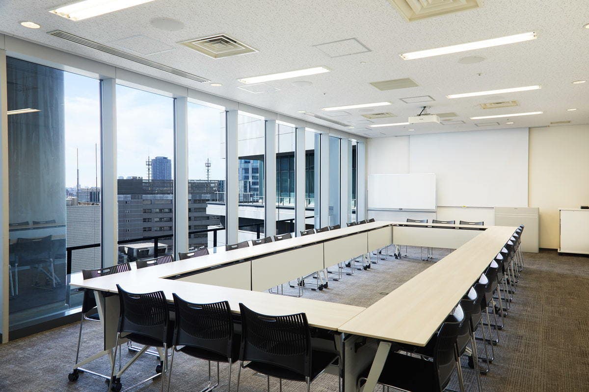 【Room D】＜直近1週間限定＆年末年始12/26～1/9限定＞渋谷駅直結　渋谷ヒカリエ内　無料Wi-Fi　飲食可の写真1