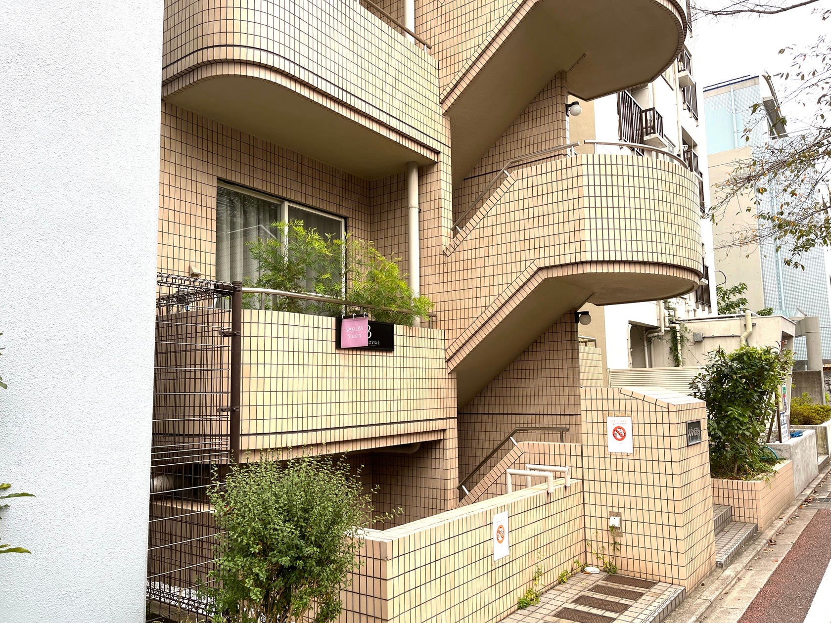 【中目黒マシンピラティス】タワー・チェア・バレル完備／目黒川沿いの落ち着いた広々ピラティス空間　当日予約10%割引の写真9