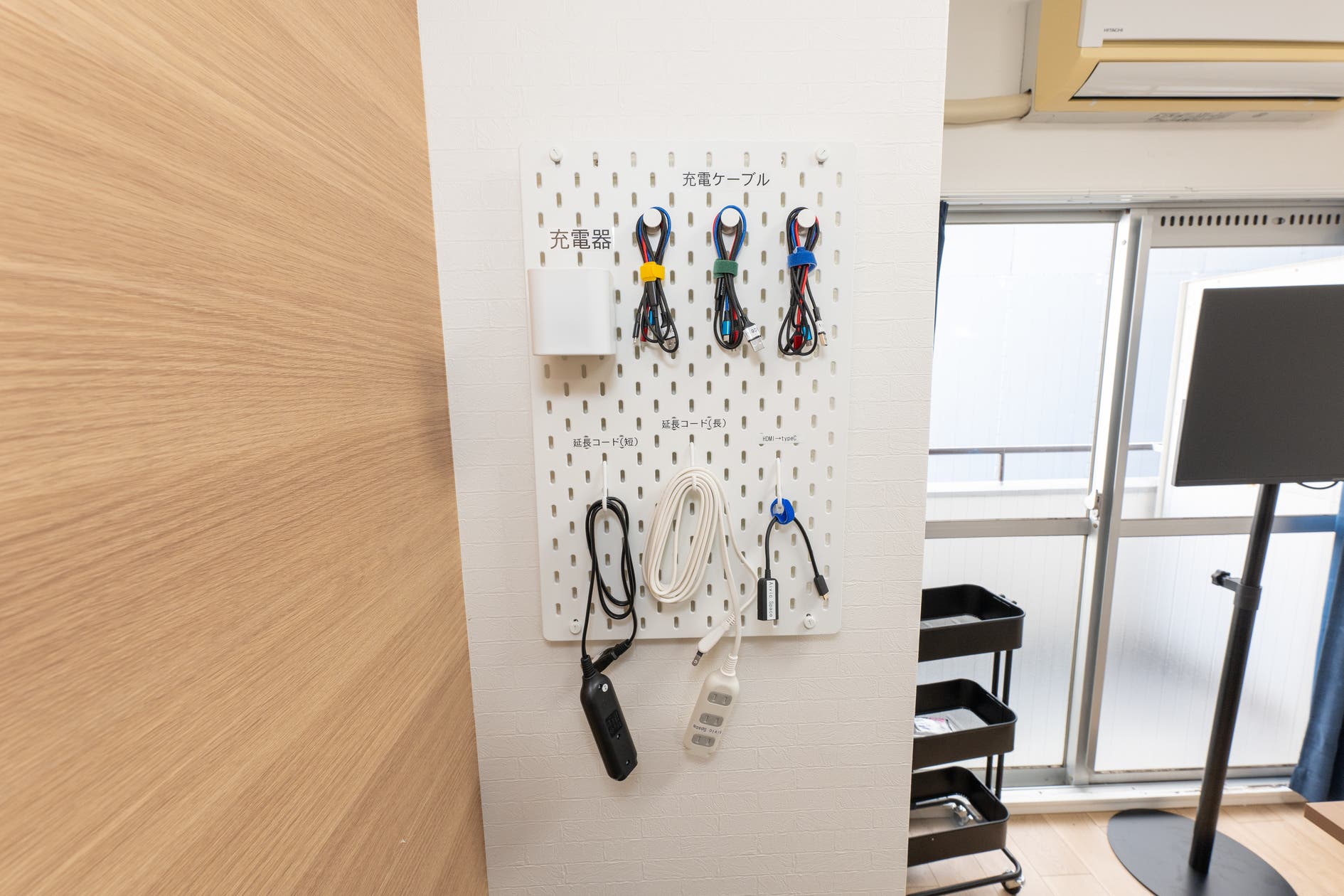 【渋谷駅3分】12席、光回線高速WiFi、モニター・ホワイトボード完備☆1日1回スタッフ完全清掃の会議室の写真13