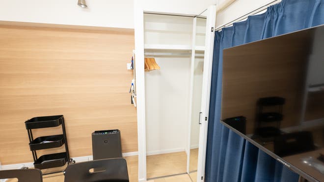 【渋谷駅3分】12席、光回線高速WiFi、モニター・ホワイトボード完備☆1日1回スタッフ完全清掃の会議室の写真16