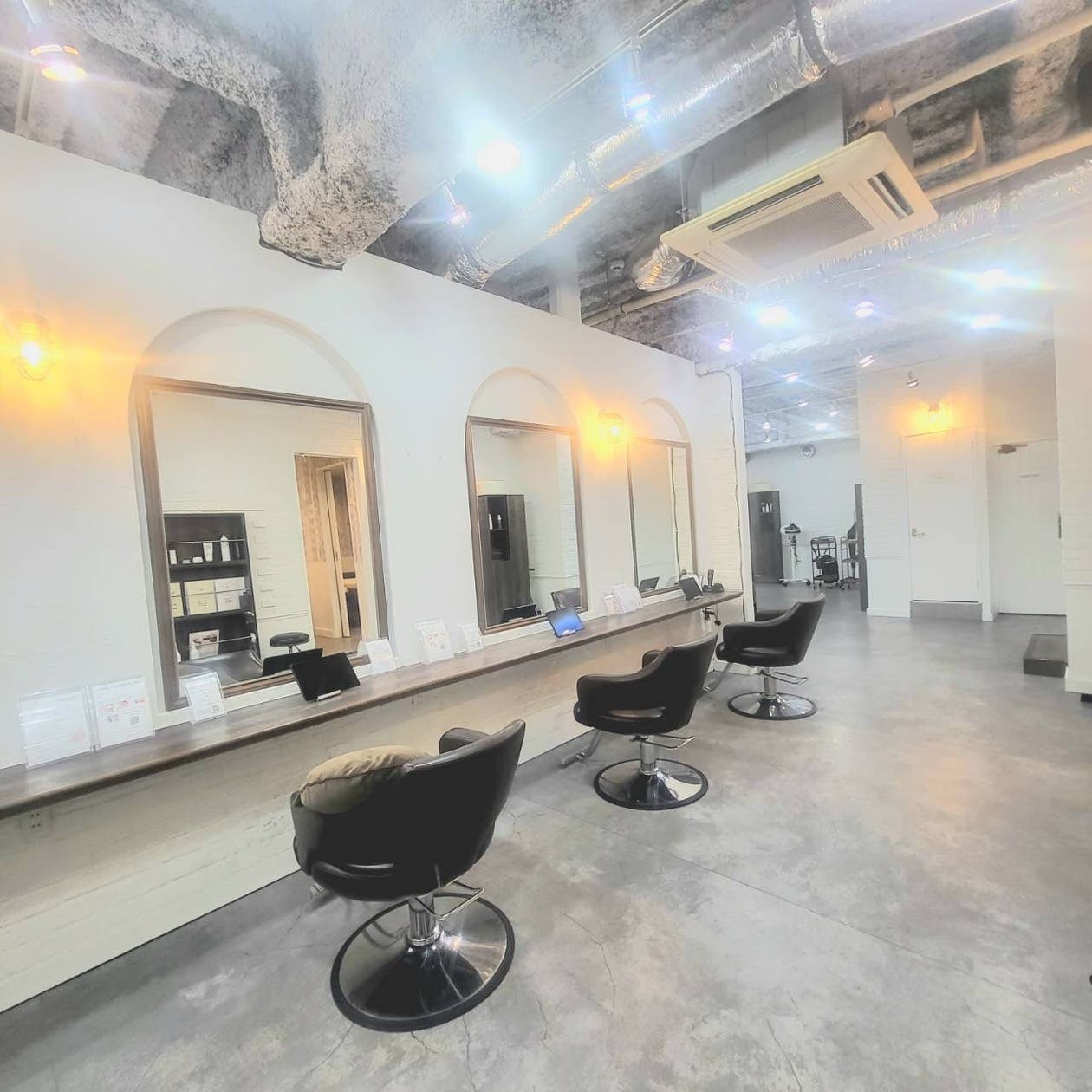 【三軒茶屋駅から徒歩3分】フリーランス美容師にオススメ！の写真3