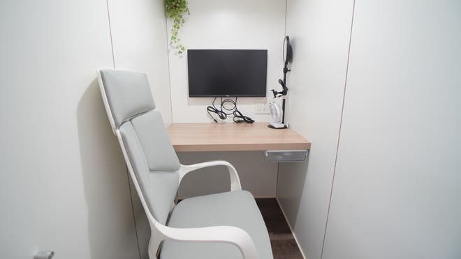 <ヒトリボックス なんば駅前No.9>高速光回線Wi-Fi📶ナノイー発生機✨モニター🖥テレワーク/ZOOM/面接/自習/作業の写真5