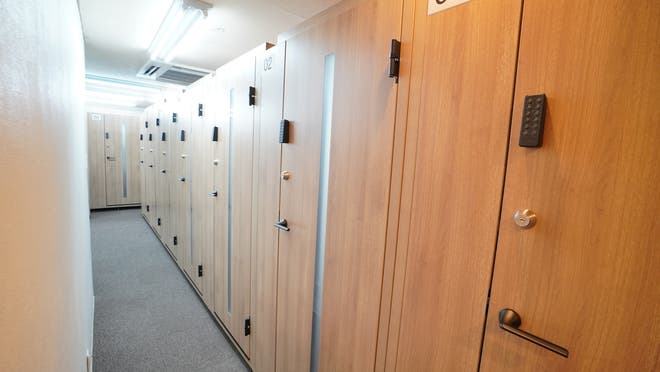 <ヒトリボックス なんば駅前No.9>高速光回線Wi-Fi📶ナノイー発生機✨モニター🖥テレワーク/ZOOM/面接/自習/作業の写真3