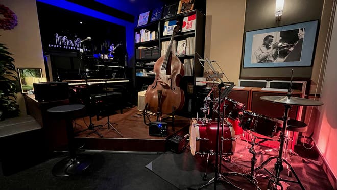 関内・馬車道エリアのジャズバー。小規模のライブやパーティーに最適なスペース。の写真1