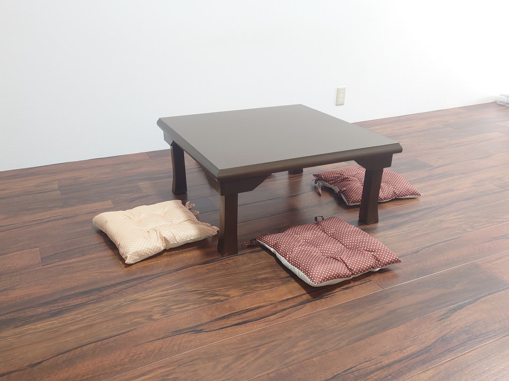 阪急京都線正雀駅徒歩5分 駅近１階 完全個室 wifi web会議・面接 家庭教師 サロン ボドゲ・マダミス 販売  撮影の写真6