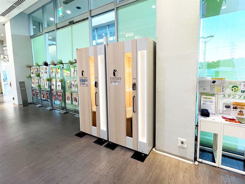 【CHATBOX三芳PA上り】102(一人用ワークブース) Web会議・通話に最適/Wi-fi/電源ありの写真1