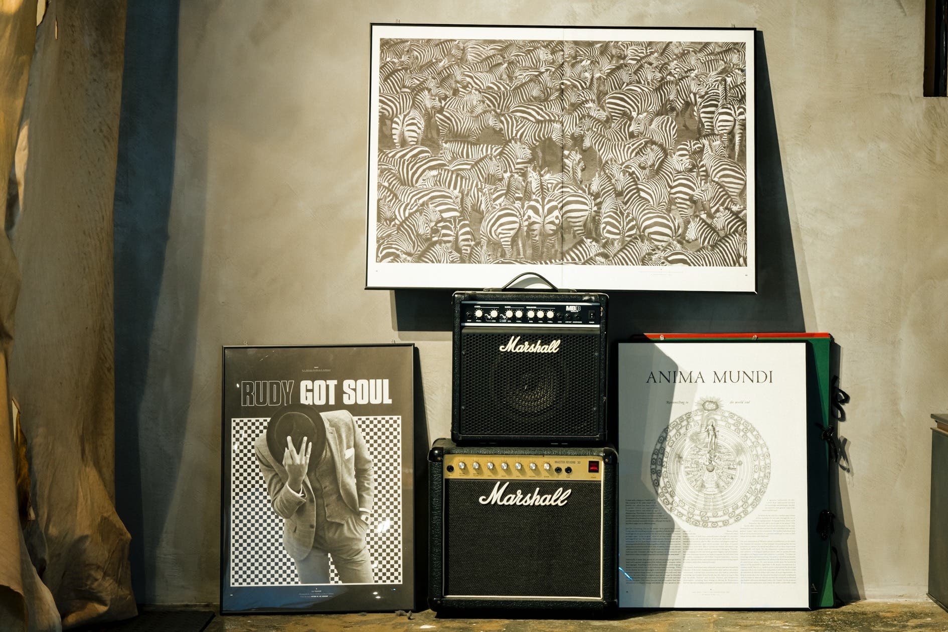 クリエイティビティが掻き立てられるオシャレなスタジオ。「撮影機材込み !」 １Fにカフェ併設の撮影スタジオ／展示会スペースの写真6