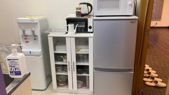 【千葉駅からモノレールですぐ】ダンス用鏡有💃Wi-Fi無料💻レンタルサロンにも♪オープンアームズレンタルスペースの写真8