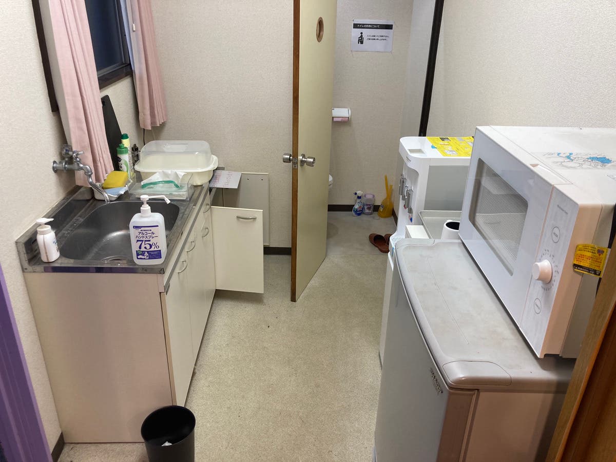 【千葉駅からモノレールですぐ】ダンス用鏡有💃Wi-Fi無料💻レンタルサロンにも♪オープンアームズレンタルスペースの写真10