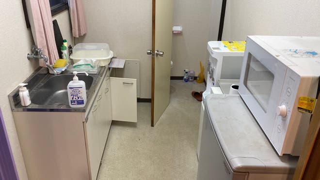 【千葉駅からモノレールですぐ】ダンス用鏡有💃Wi-Fi無料💻レンタルサロンにも♪オープンアームズレンタルスペースの写真10