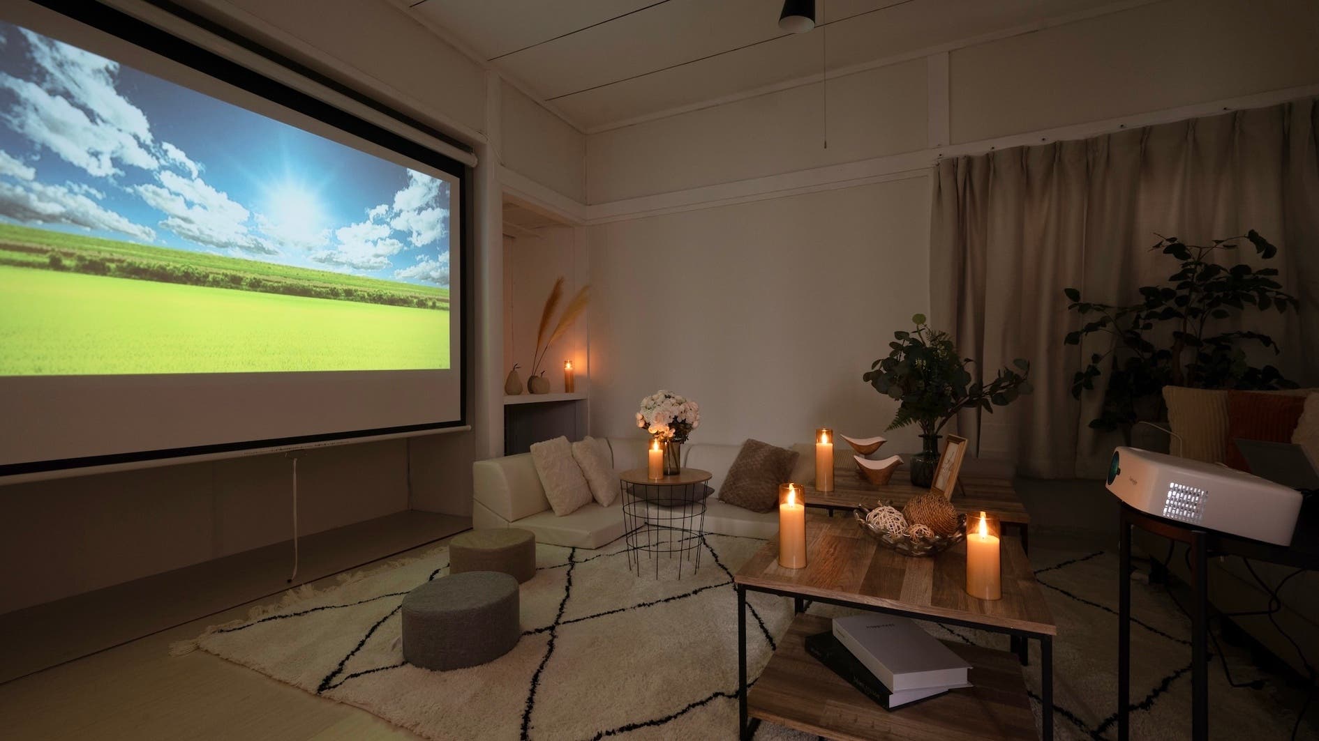 【阪急塚口駅1分！24時間営業】女子会・推し会・撮影向きのレンタルスペースの写真6