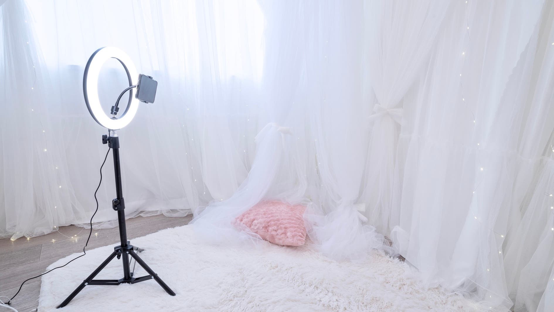 【阪急塚口駅1分！24時間営業】女子会・推し会・撮影向きのレンタルスペースの写真11