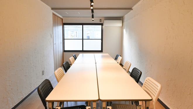 カフェ2階のレンタルスペース 地下鉄東西線 南郷13丁目駅 3番出口徒歩1分の写真1