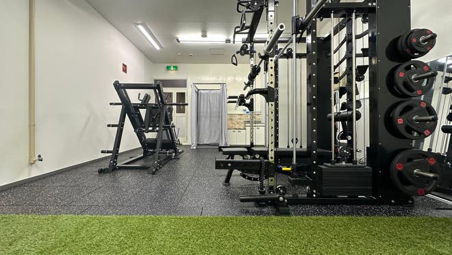 レッグプレス、スミスマシン完備!大山駅3分池袋駅8分!広々完全個室!パーソナルにの写真11