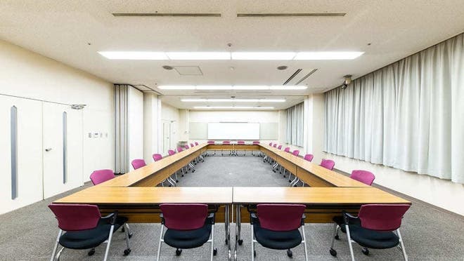 邦和セミナープラザ 研修室 No.3【港区役所駅徒歩3分!スクール42名・ロの字36名利用可能な会議室】の写真1