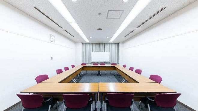 邦和セミナープラザ 研修室 No.8【港区役所駅徒歩3分!スクール16名・ロの字16名利用可能な会議室】の写真1