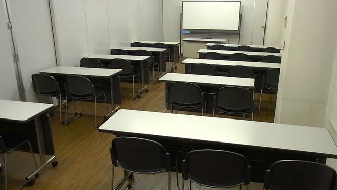 シブヤ・ネクサス E-ROOM【渋谷駅徒歩3分!スクール24名・ロの字28名利用可能な会議室】の写真2