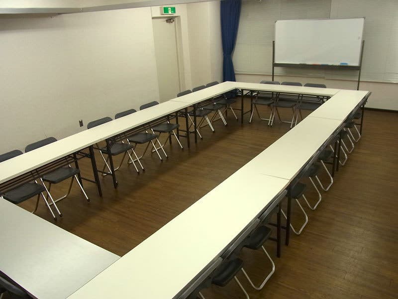 シブヤ・ネクサス 301+302【渋谷駅徒歩3分！スクール30名・ロの字24名利用可能な会議室】の写真1