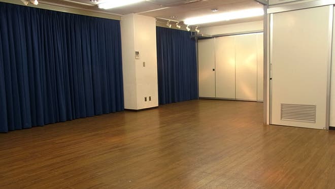 シブヤ・ネクサス 301+302【渋谷駅徒歩3分!スクール30名・ロの字24名利用可能な会議室】の写真3