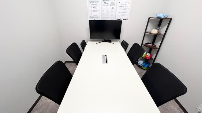 【原宿駅竹下口徒歩1分!】6名会議室(RoomC)の写真2