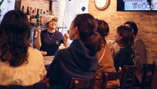 【新宿から電車で10分!】阿佐ヶ谷駅2分★カラオケBAR♬清潔でカフェのような温かみのある内装✨禁煙🚭の写真12