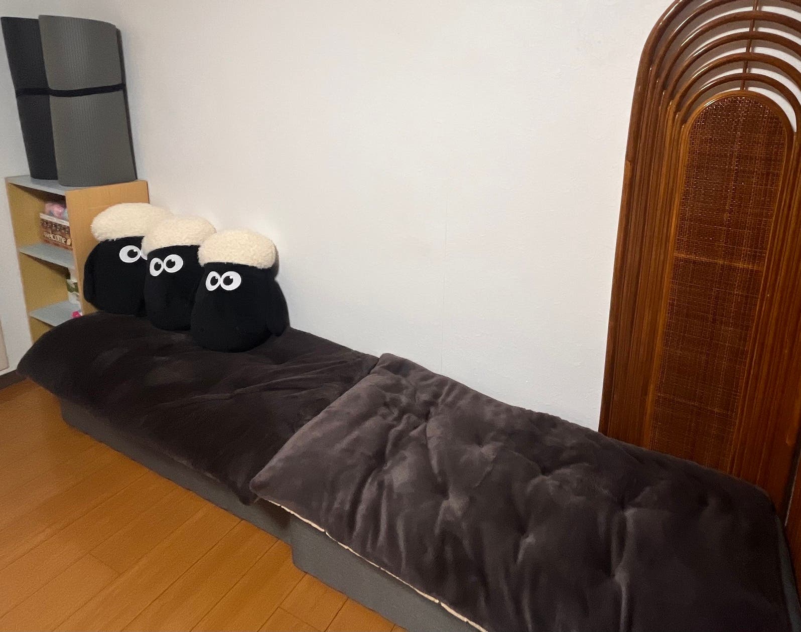 オープニング特別価格✨1650▶️777円/時間✨元町駅徒歩3分🚃50型TV📺映画鑑賞、ゲーム、テレワーク、ママ会🕺推し活の写真15