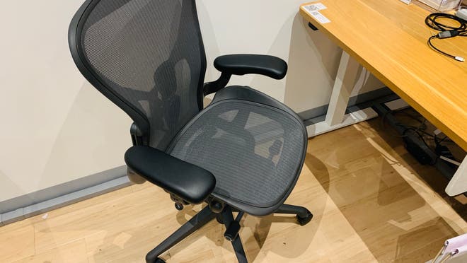 🌟定価25万円の高級チェア席🌟【新宿駅徒歩3分|コワーキングスペース|13(W)席】無料Wi-Fi/電源/31.5モニターの写真1