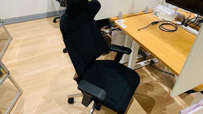 🌟定価17万円の高級チェア席🌟【新宿駅徒歩3分|コワーキングスペース|7(W)席】無料Wi-Fi/電源/31.5inモニターの写真1