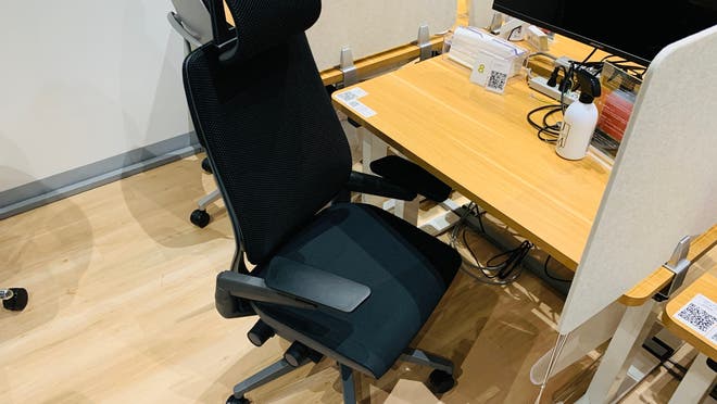 🌟定価18万円の高級チェア席🌟【新宿駅徒歩3分|コワーキングスペース|9(W)席】無料Wi-Fi/電源/31.5inモニターの写真1