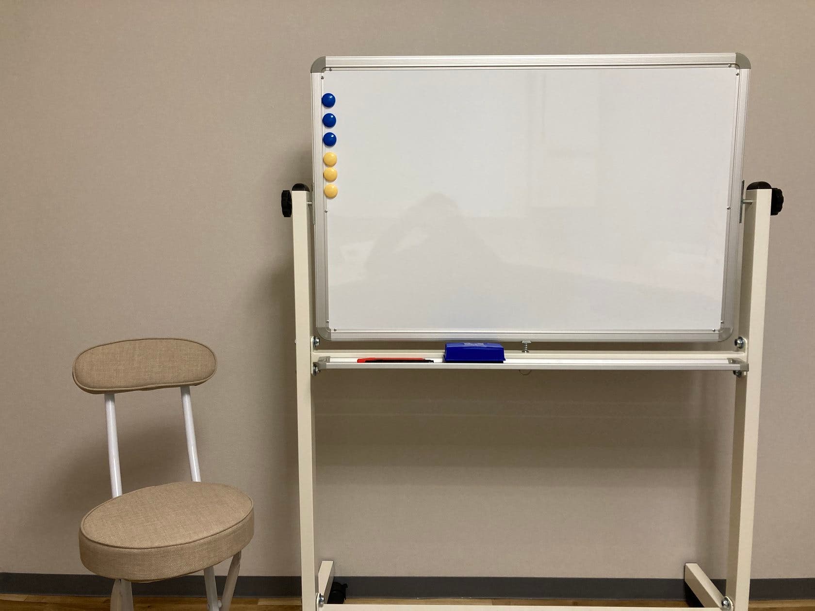 布施駅スグの貸し会議室　布施足代北レンタルスペース -打合せ・会議・面接・撮影・ワークショップ・カウンセリング--の写真7