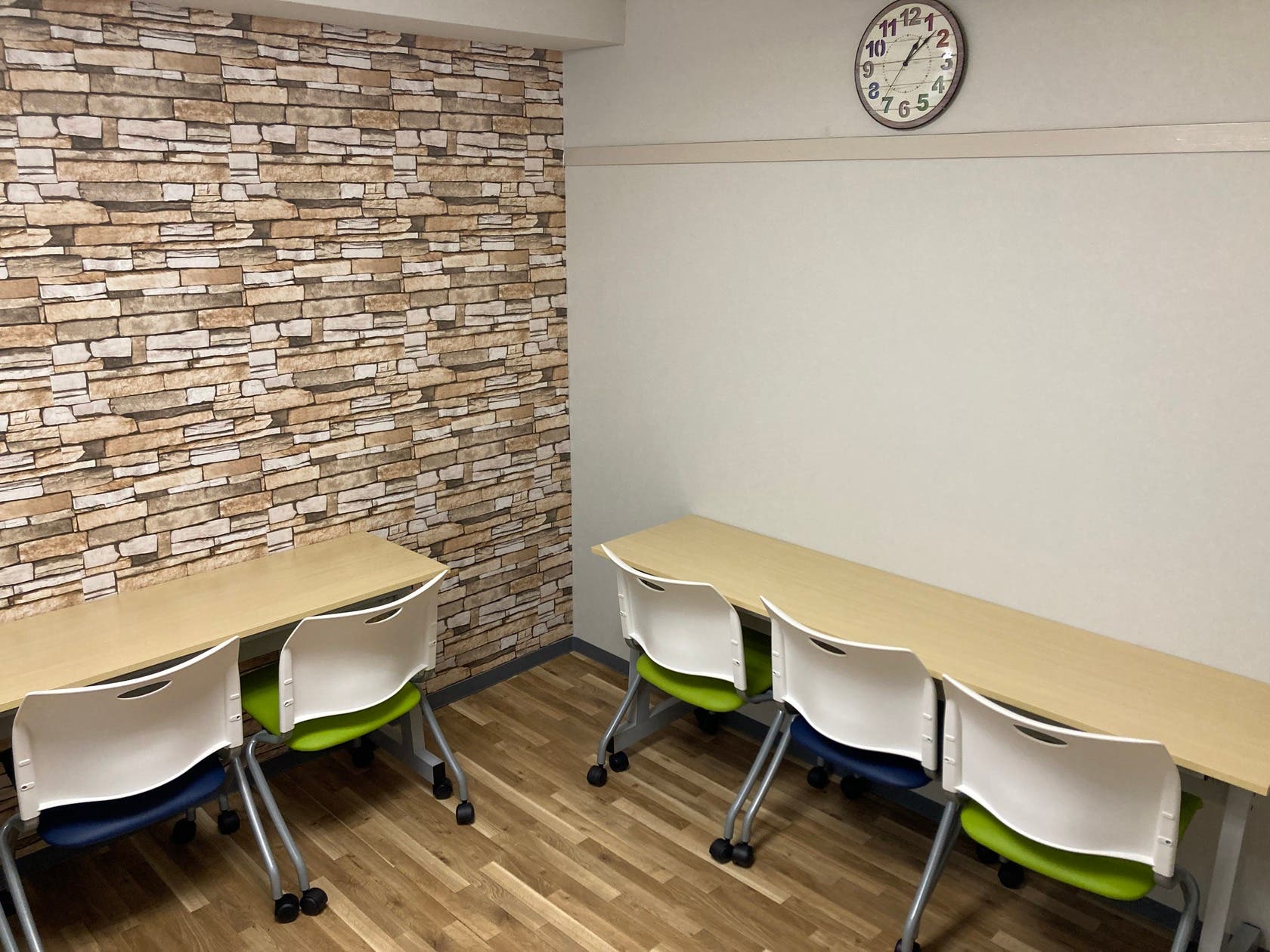 布施駅スグの貸し会議室　布施足代北レンタルスペース -打合せ・会議・面接・撮影・ワークショップ・カウンセリング--の写真11