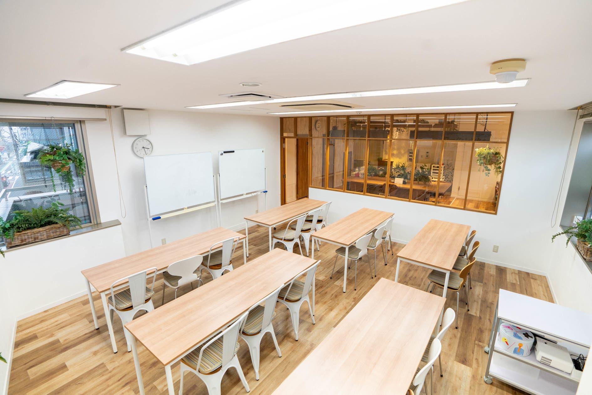 NEW OPEN🎉【横浜駅・戸部駅】&lt;最大30名&gt;好立地‼会議室/テレワーク/セミナー/撮影等【定期清掃・いつでも清潔】の写真3