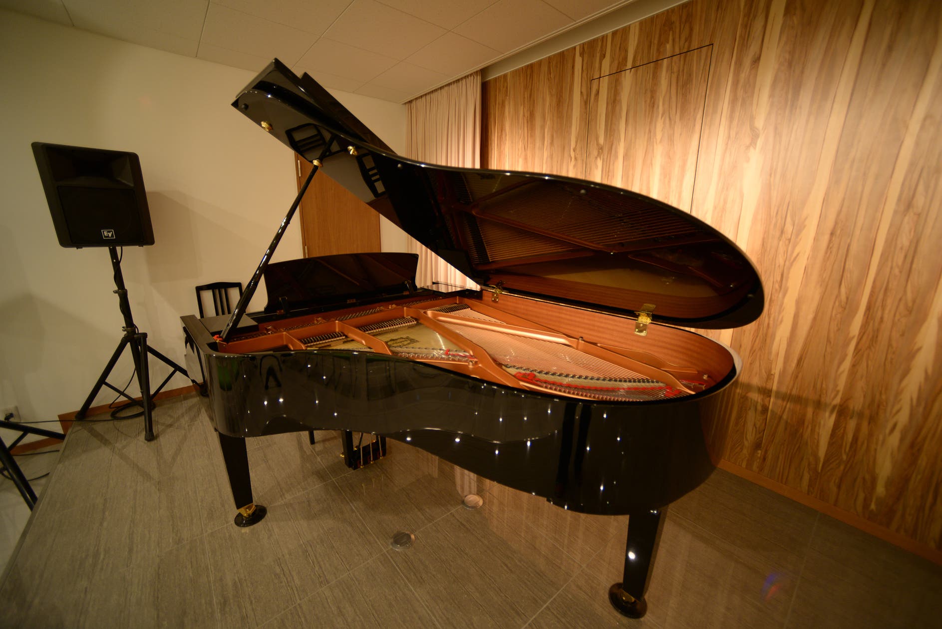 グランドピアノの画像2